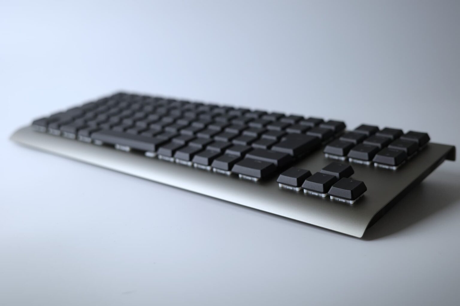 ZENAIM 約5万円の高級キーボード レビュー – イマジネ